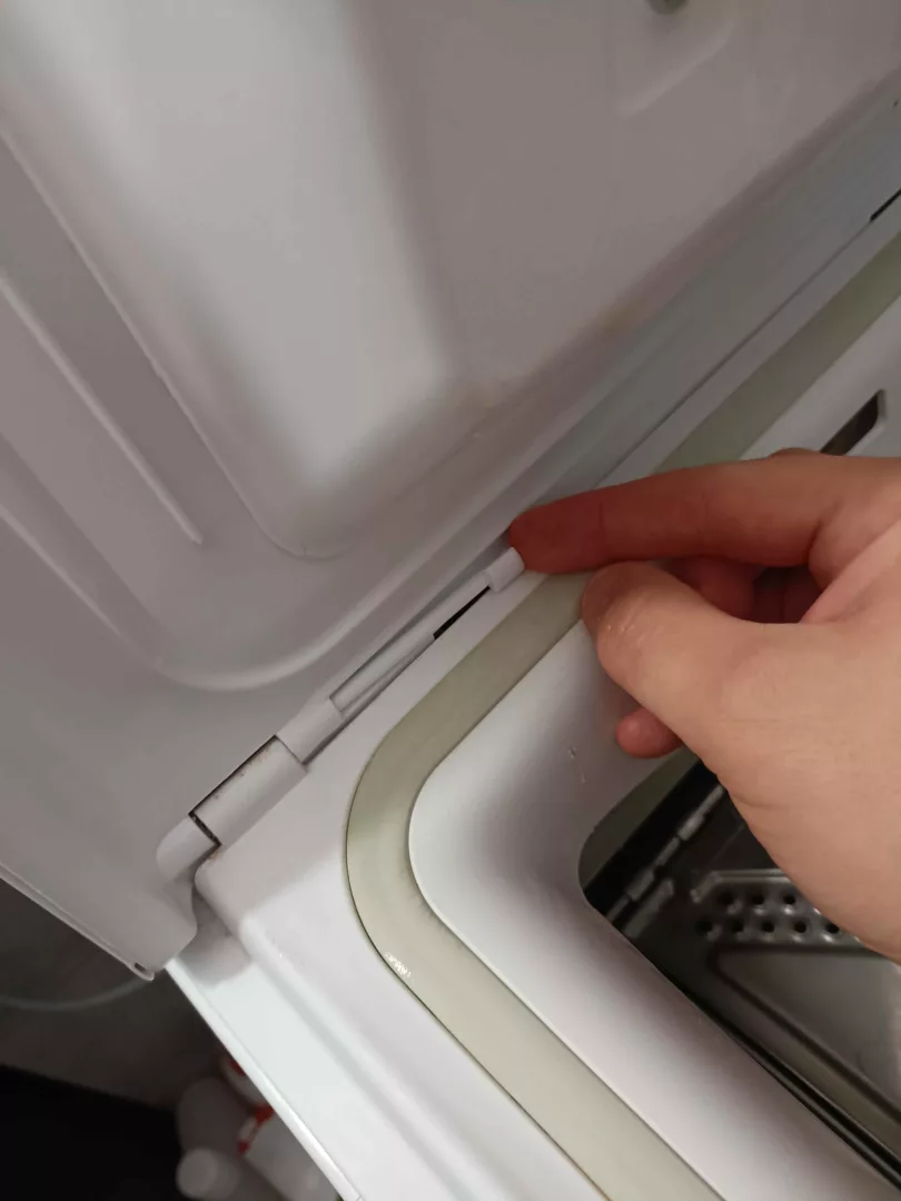 Zardzewiała klapa pralki Whirlpool TDLR 60212 - Naprawiaj, nie wyrzucaj